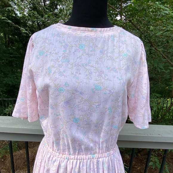 Vintage | Intimates & Sleepwear | Vintage 8s Does 50s Rose Floral ...